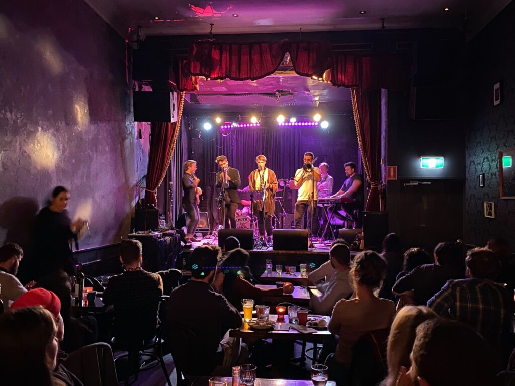 THE VANGUARD - Star Observer