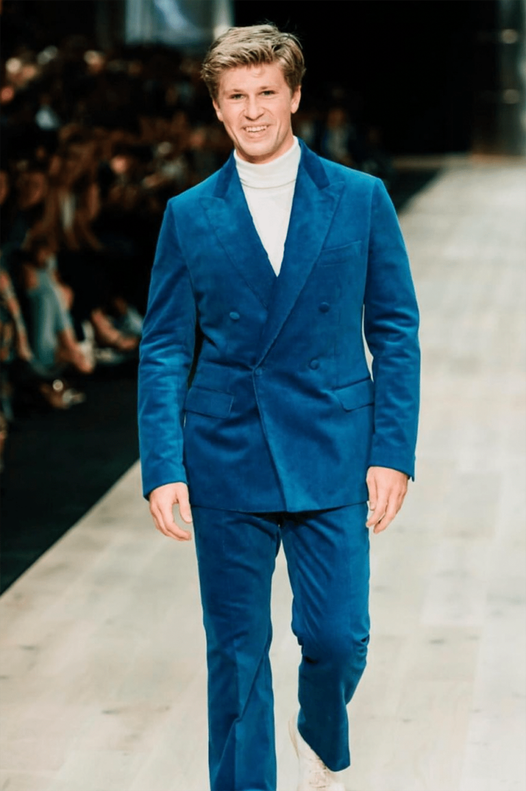 Robert Irwin Says He ‘Doesn’t Get' Why He’s a Sex Symbol in New Sex ...